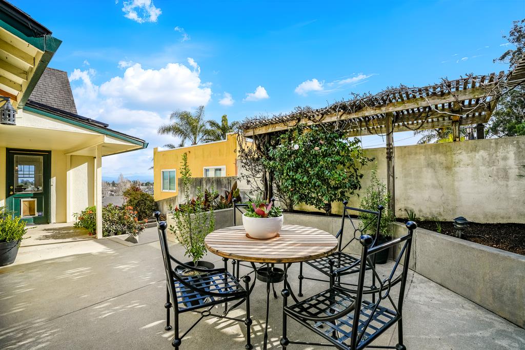 1418 Escalona Dr, Santa Cruz, CA 95060 - 3 Beds | 2 Baths (Active ...