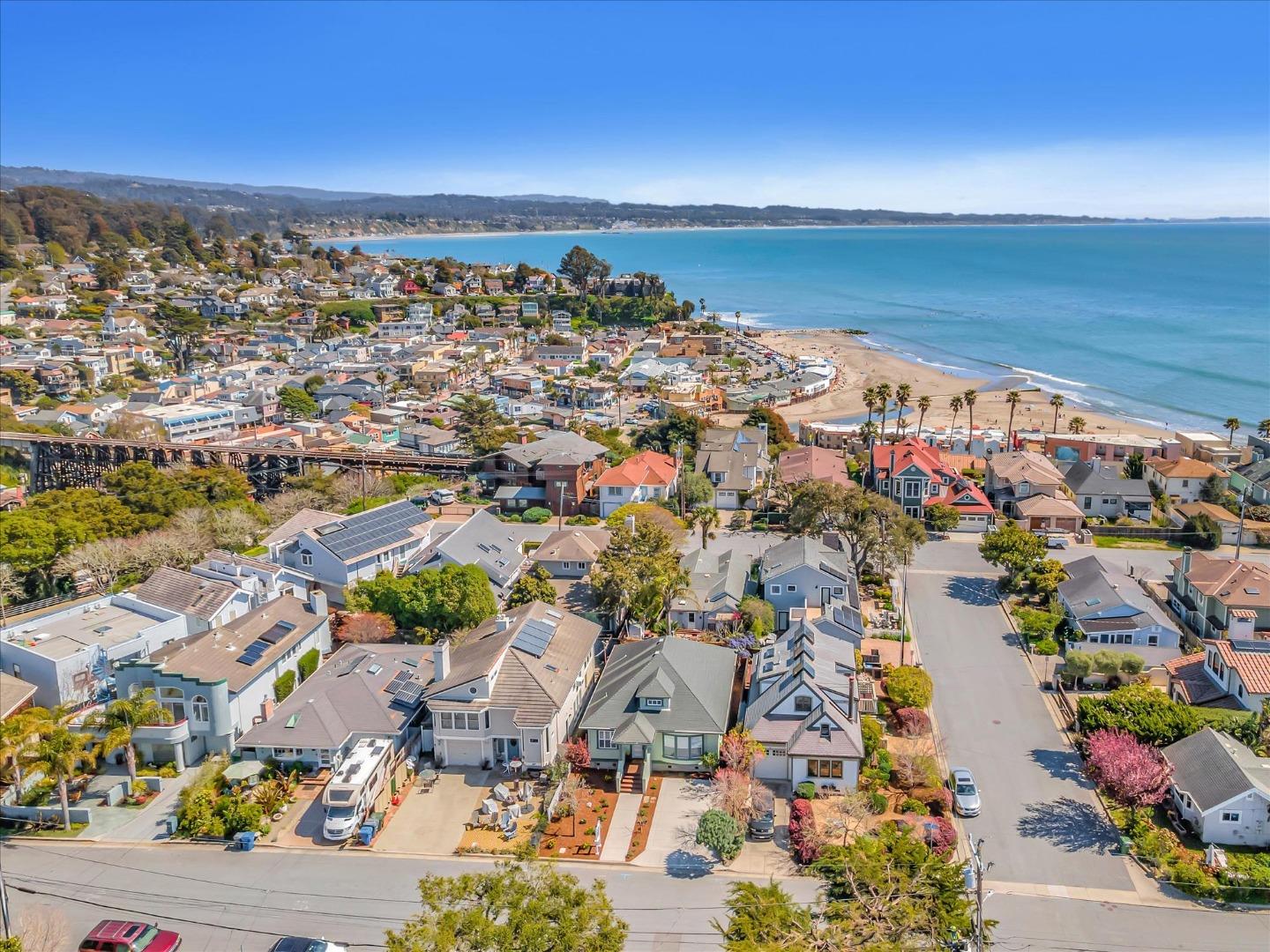 1550 Lincoln Ave, Capitola, CA 95010 - 3 Beds | 2 Baths (Active ...
