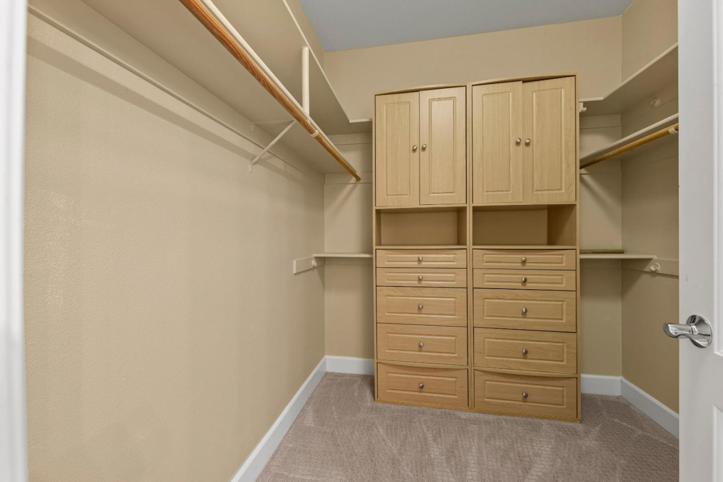 7466 Dunbar Ct, Gilroy, CA 95020 - 6 Beds | 4 Baths (Active ...