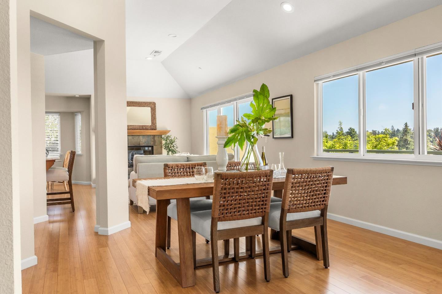 160 Mattison Ct, Aptos, CA 95003 - 3 Beds | 2/1 Baths (Active ...